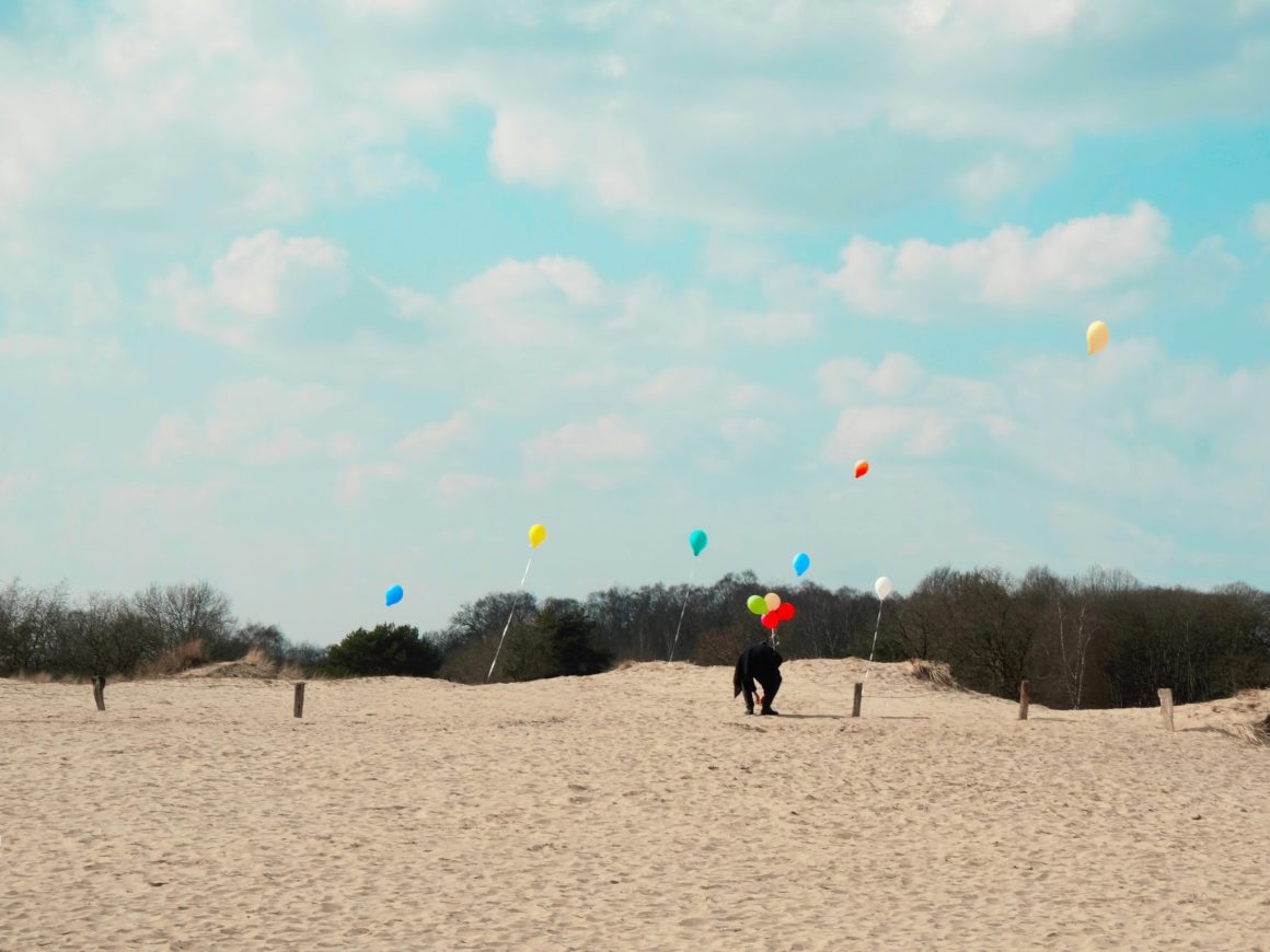 Balloon Pollution: A Ballooning Environmental Problem - Green That Life